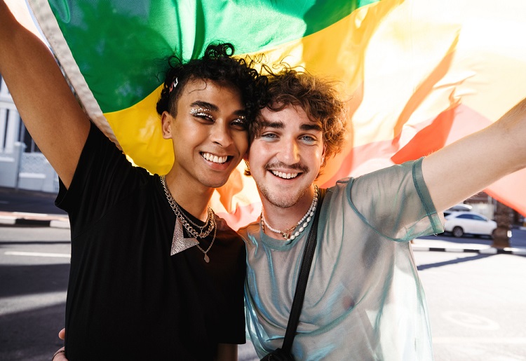 Affirmative Therapy Helps LGBTQ+ Members Accept Themselves
