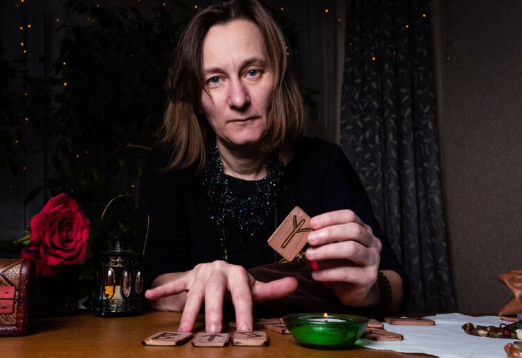 10 Runes for Psychic Readings & Their Importance in Norse Mythology