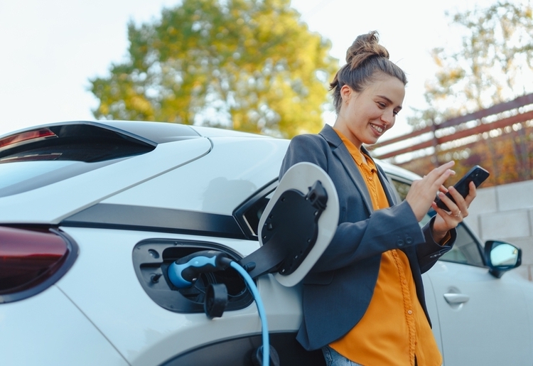 Electric Car Insurance: Key Factors and Savings Tips