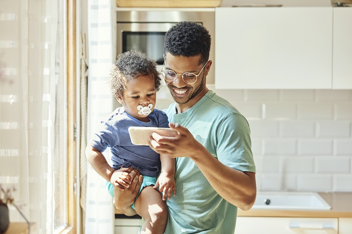 How to Transfer Money to Family Overseas | BestMoney.com