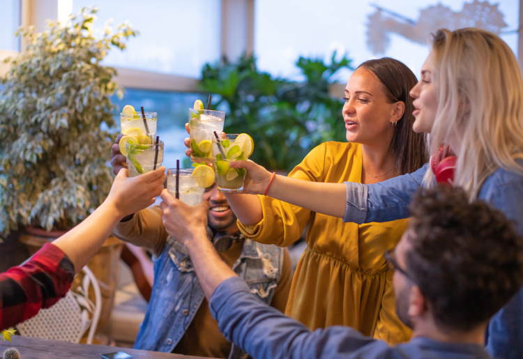 Top 10 Wine-Based Cocktails That Are Super Easy To Make at Home
