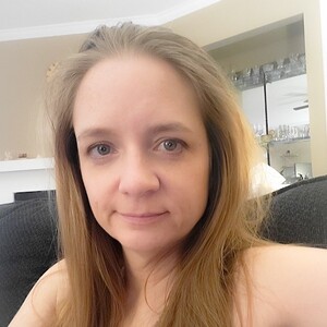 Lisa Rusczyk | Top10.com