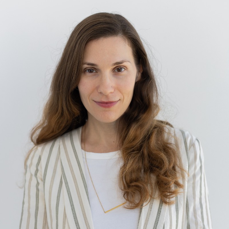 Shoshana Friedman | Top10.com